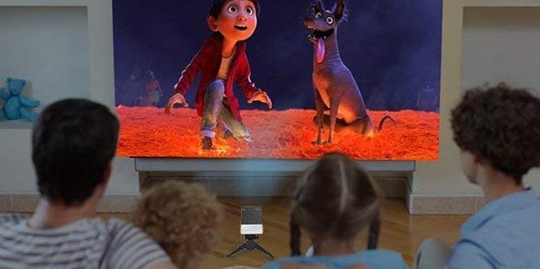 In-Depth Review of the Vamvo S1 Ultra Mini Portable Projector