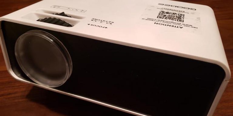 Review of the GooDee W80 WiFi Video Projector - Nerd Techy