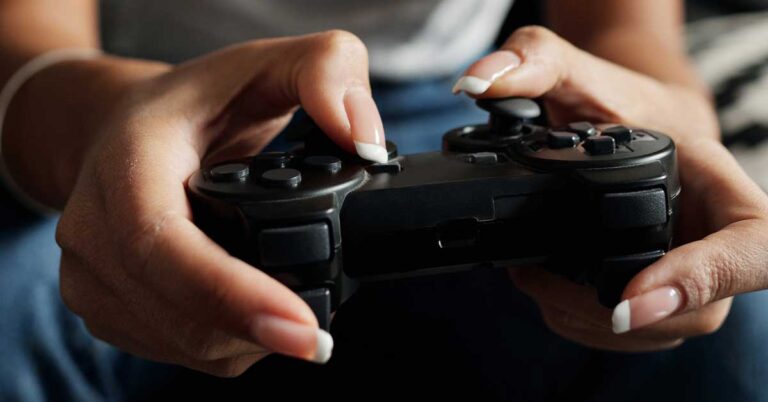 3 Best Wireless PS3 Controllers [2024 Tested] - Nerd Techy