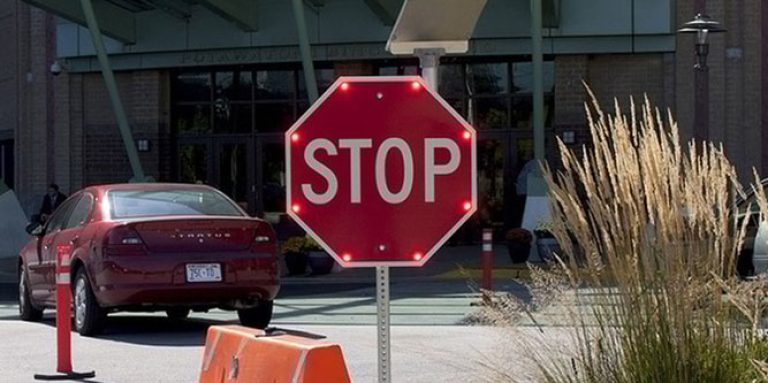 Guide to the Best Blinking LED Stop Signs - Nerd Techy