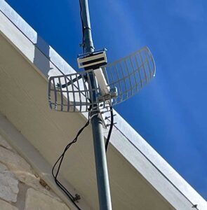 4 Best Outdoor WiFi Range Extenders (2023 Updated)