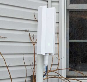 4 Best Outdoor WiFi Range Extenders (2023 Updated)