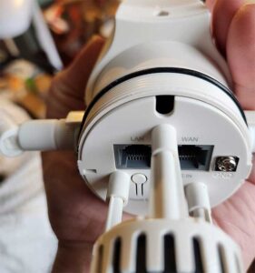 4 Best Outdoor WiFi Range Extenders (2023 Updated)