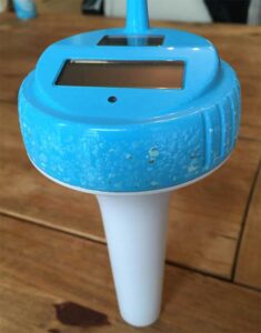 4 Best Wireless Floating Thermometers for Pools & Hot Tubs [2023 Updated]