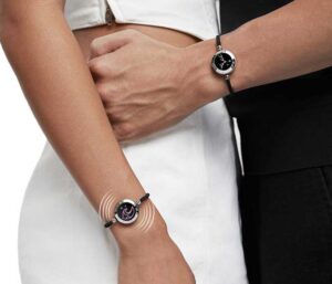 3 Best Long Distance Touch Bracelets for Couples in 2023 - Nerd Techy