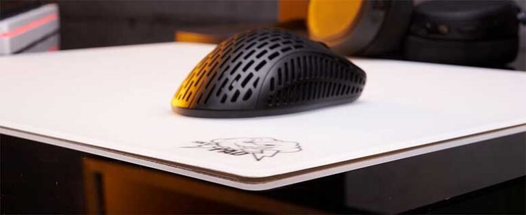 4 Best Real Glass Mouse Pads [2023 Guide] - Nerd Techy