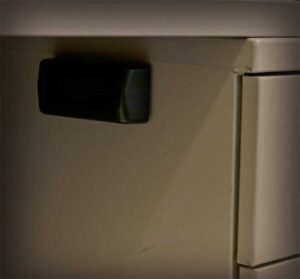 6 Best Hidden Key Holders for Outside in Your Yard (2023) - Nerd Techy