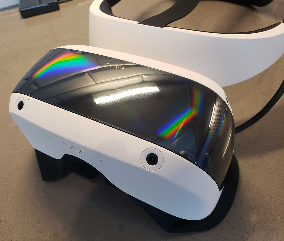 DPVR E4 VR Headset: Unboxing and Review - Nerd Techy