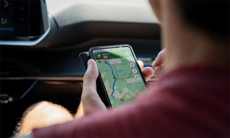 Why Does Google Maps Keep Changing My Route? - Nerd Techy