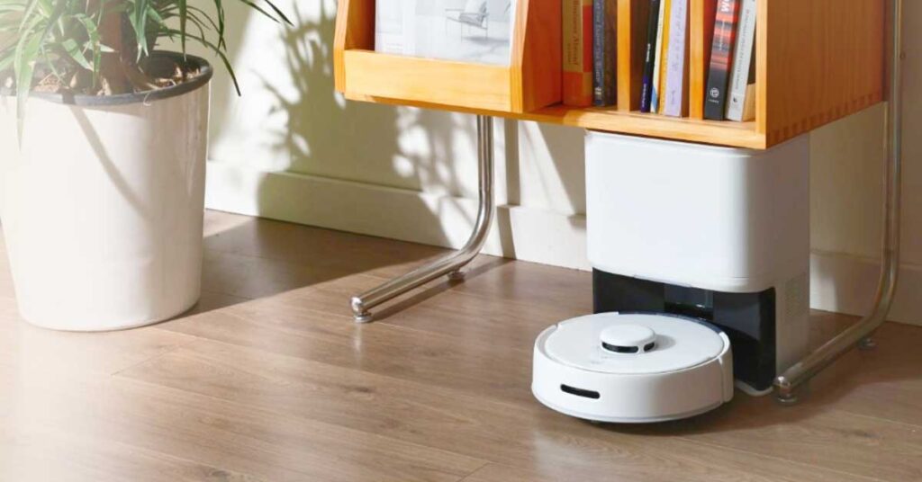 SwitchBot K10+ Review: Mini Robot Vacuum with Self-Emptying Base