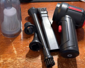 3 Best Keyboard Vacuum & Air Dusters [2024 Updated]