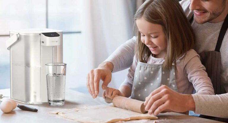 Waterdrop Electric Water Filter Pitchers Offer a Great Way to Ensure ...