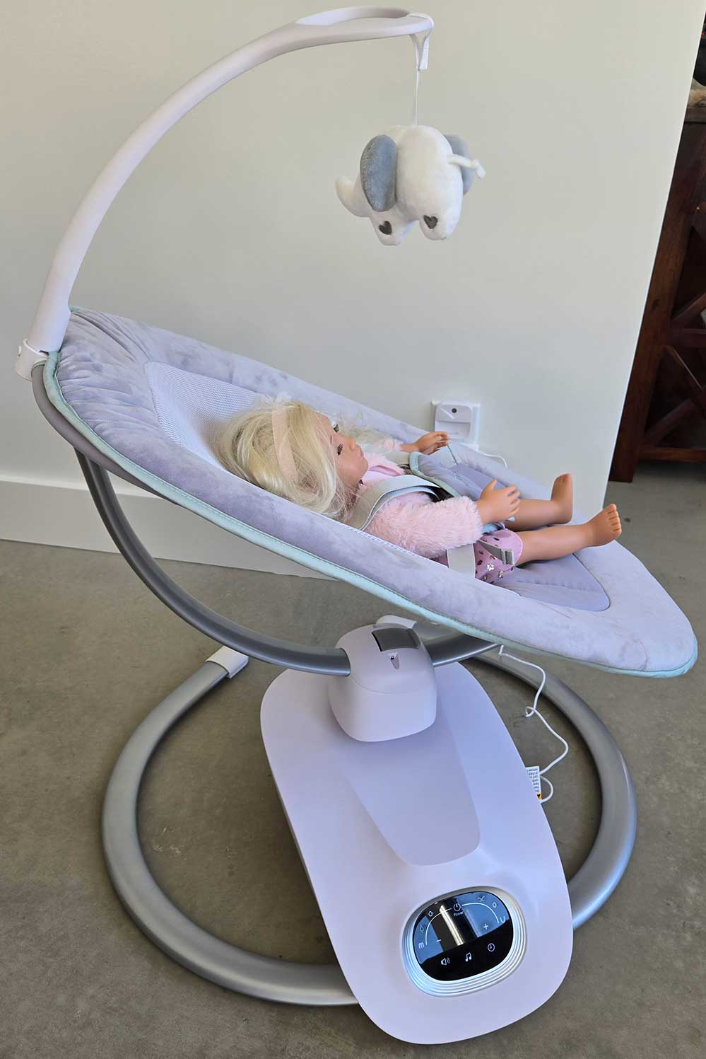 The Momcozy CocoSway Baby Swing is Well-Designed and Ready for ...