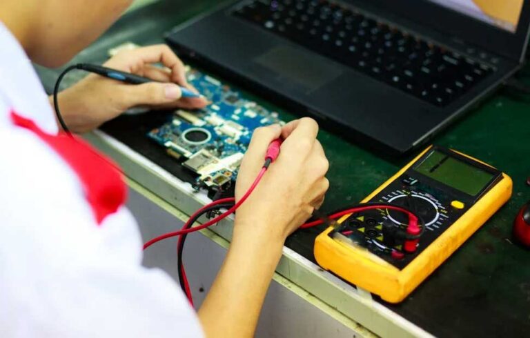 How to Properly Use a Digital Multimeter for Troubleshooting - Nerd Techy